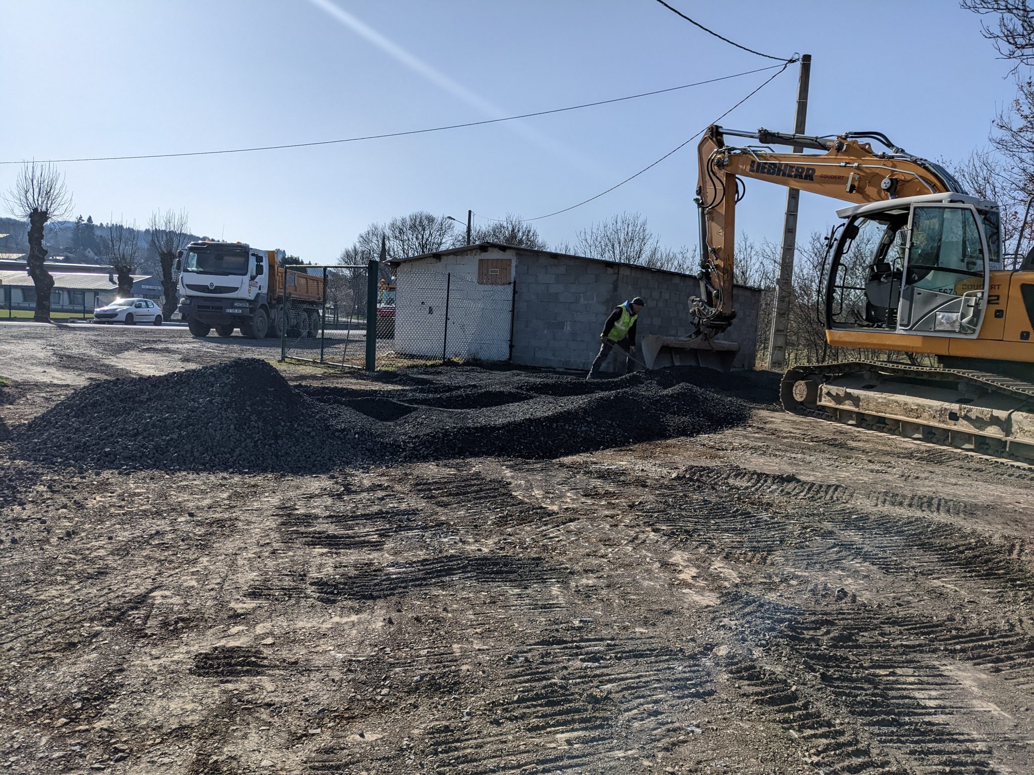 Une future plateforme de broyage de branches à Nébouzat - SYDEM Dômes ...